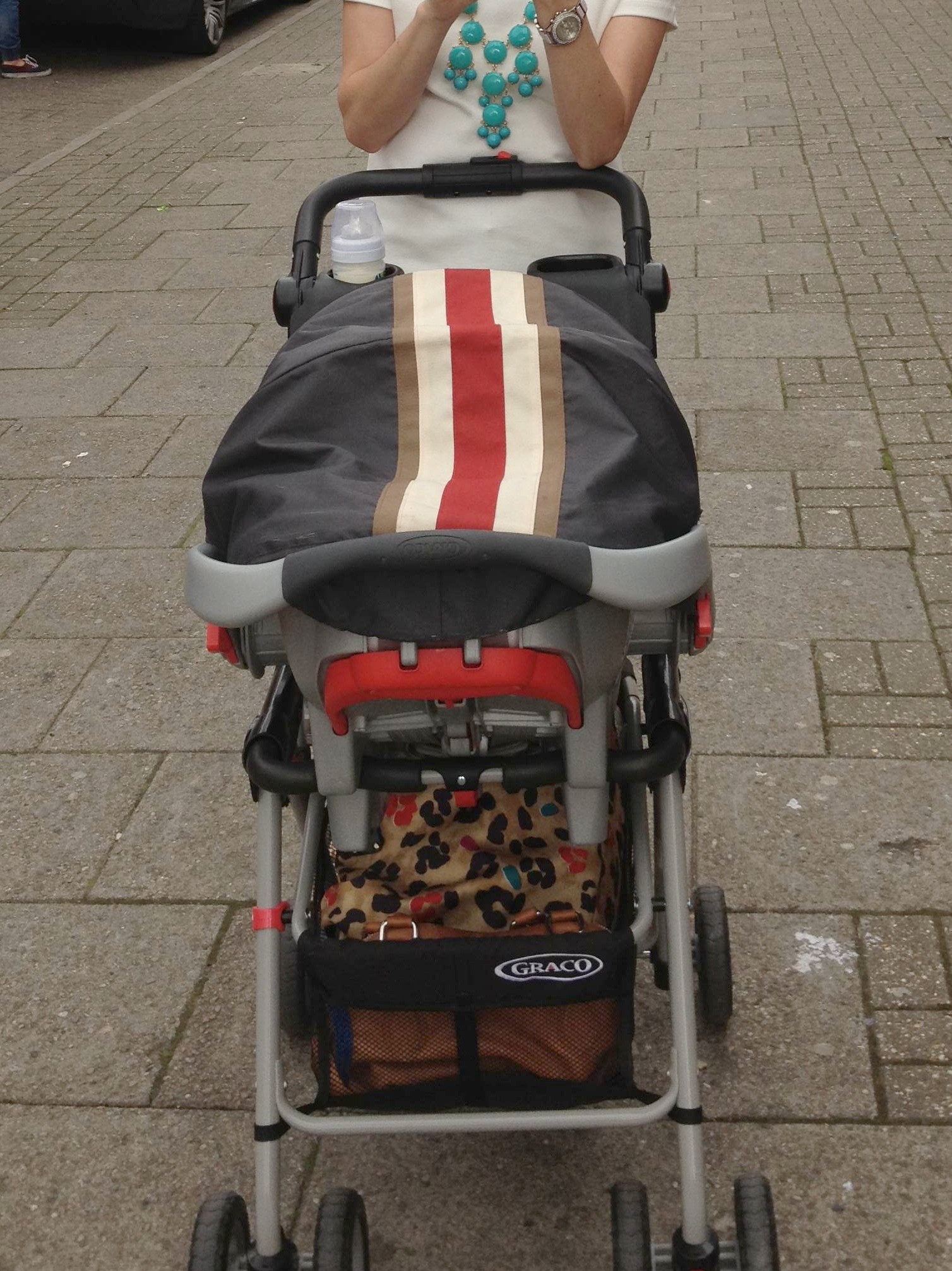 5 Tips for Traveling with Baby (plus baby travel gear!) • Her Packing List
